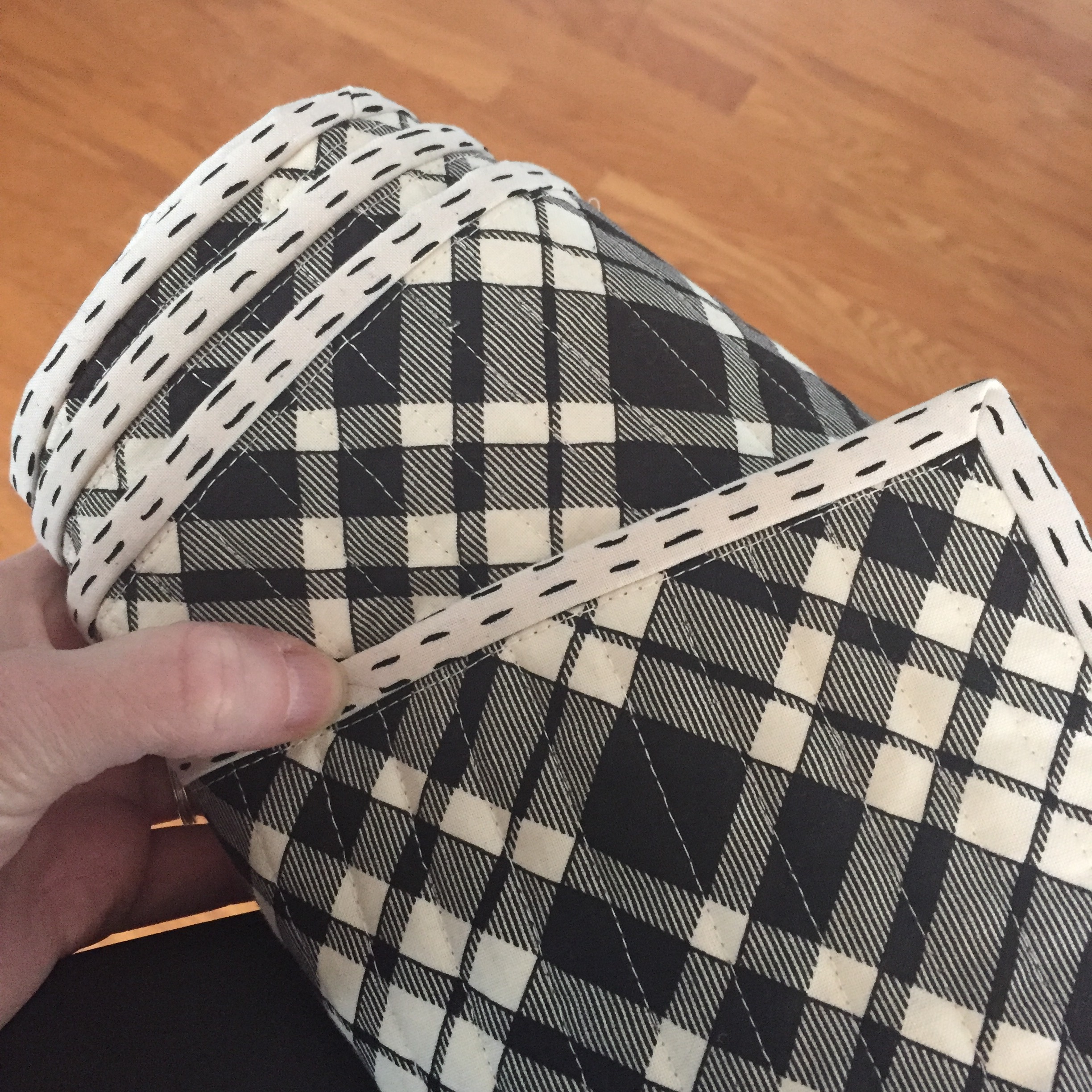 Black and White Trill | Melanie Tuazon